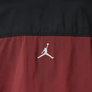 JORDAN Brooklyn Woven Long-sleeve Graphic Pullover - Black