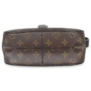 LOUIS VUITTON Monogram Canvas Chain It Pm - Brown