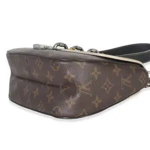 LOUIS VUITTON Monogram Canvas Chain It Pm - Brown