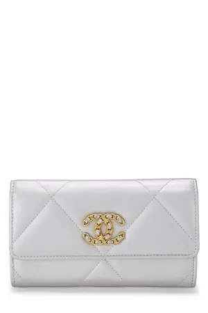 Chanel Quilted Lambskin 19 Flap Wallet - Silver
