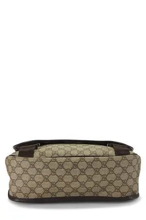 Gucci Gg Supreme Buckle Flap Messenger