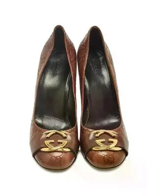 Gucci Interlocking Gg Logo Embossed Leather Pumps