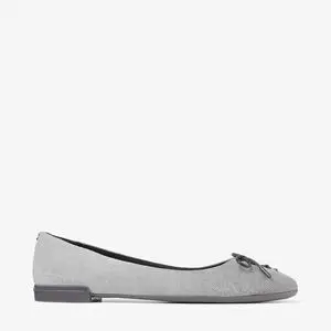 Women's D Flats