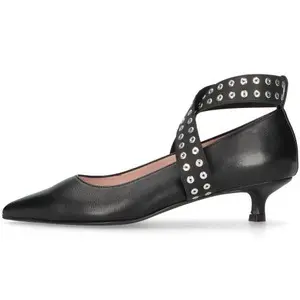 Pretty Ballerinas Pointed Toe Pump With Eyelet Detail