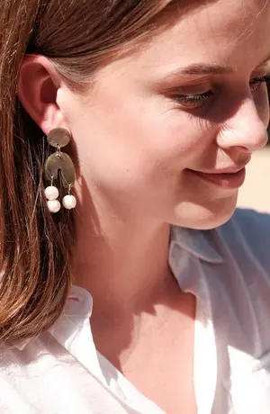 Likhâ Mother-of-pearl Asymmetrical Drop Earrings - Black