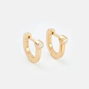 SARA PATINO Petite Reversible Huggie With White Topaz - Gold