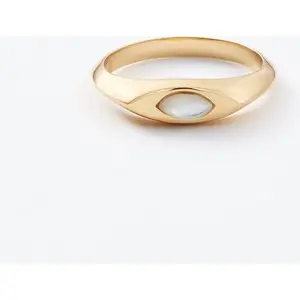SARA PATINO Calla Signet Pearl Ring - Gold