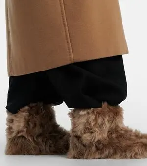 CHRISTEN Shearling Ankle Boots - Beige