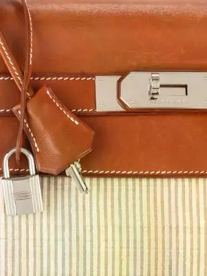Hermès Kelly 40 Handle Lock Stamp Tote Bag