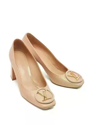 Louis Vuitton Logo Pumps