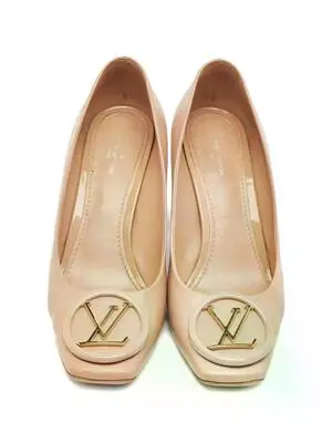 LOUIS VUITTON Madeleine Logo-embellishment Pumps