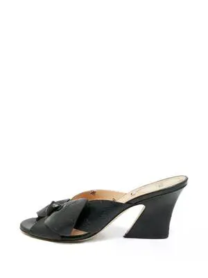 Fendi Karligraphy Bow Leather Sandals