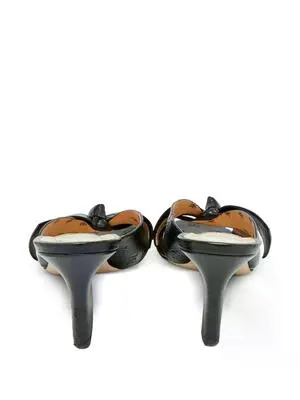 Fendi Karligraphy Bow Leather Sandals