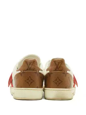 LOUIS VUITTON Strap Sneakers