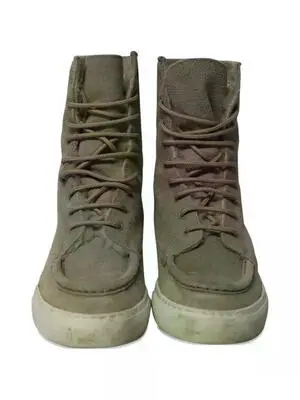 COMMON PROJECTS Suede Boots