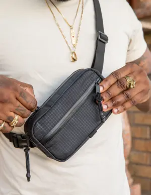 THE BROWN BUFFALO Conceal Waistpack Bag - Black-grid