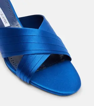 Manolo Blahnik Viera 50 Satin Mules - Blue
