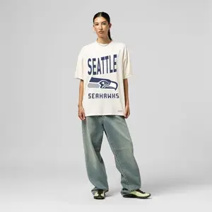 Mitchell & Ness Seattle Seahawks Logo Rise Boyfriend T-shirt - Cream