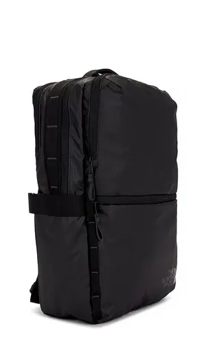 The North Face Base Camp Voyager Daypack - Tnf Black & Asphalt Grey