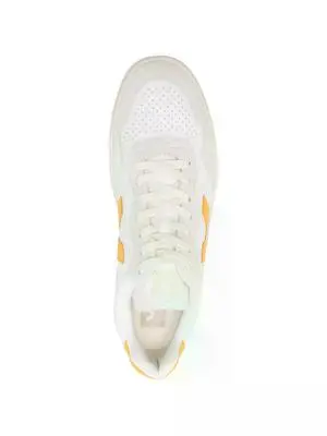 VEJA V-90 Logo-detail Sneakers - White
