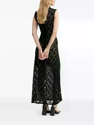 GESTUZ Lace Sleeveless Maxi Dress