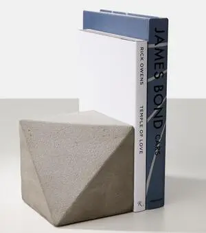 MICHAEL VERHEYDEN Michaël Verheyden Concrete Bookend