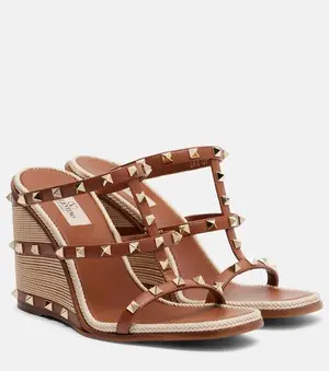Valentino Garavani Rockstud Leather Espadrille Sandals - Brown