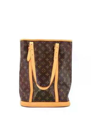 LOUIS VUITTON Monogram Canvas Gm Bucket Bag