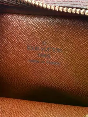 LOUIS VUITTON 2002 Amazon Monogram Messenger Bag