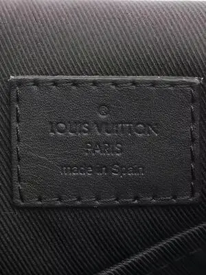 LOUIS VUITTON District Pm Bag