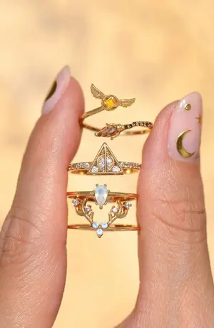 GIRLS CREW X Harry Potter™ Deathly Hallows Ring - Gold