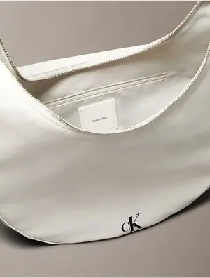 Calvin Klein Curved Shoulder Bag - White Alyssum
