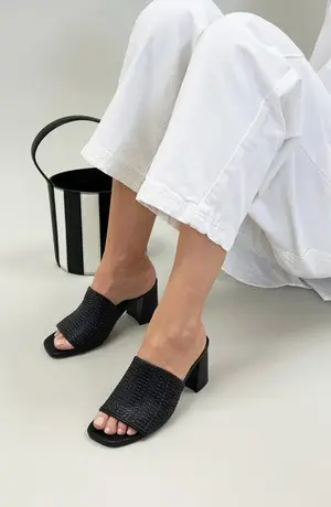 Seychelles Adapt Block Heel Sandal - Black
