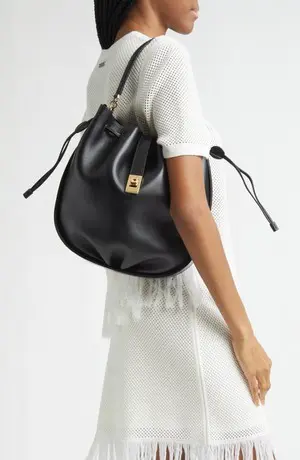 FERRAGAMO Hug Leather Bucket Bag - Nero