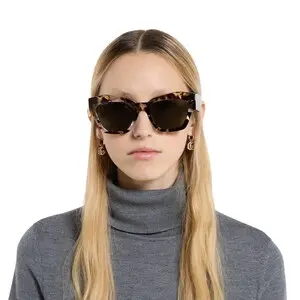 Gucci Cat-eye Sunglasses With Logo