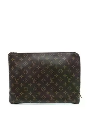LOUIS VUITTON 2018 Monogram Etui Voyage Mm Clutch - Brown