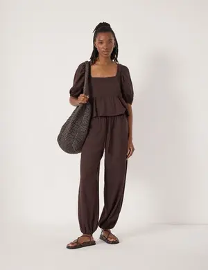 HUSH Tove Linen Balloon Beach Pants - Dark Brown