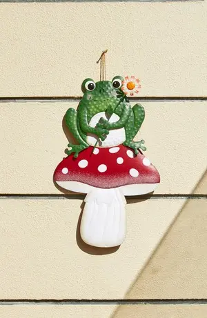 GLITZHOME 30"h Multi-functional 2-in-1 Metal Stacked Mushroom And Frog Garden Yardstake Wall Decor