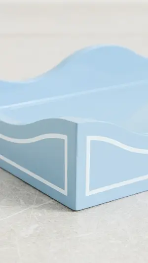 WEEZIE Lacquer Tray