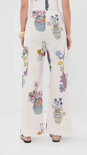 ISLA & WHITE Olivine Fruit And Floral Print Pants