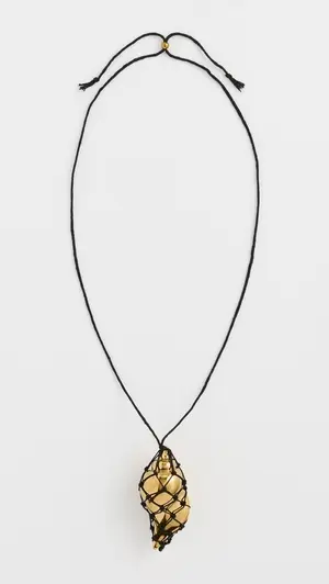 HEAVEN MAYHEM Gold-tone Shell Necklace - Black/gold