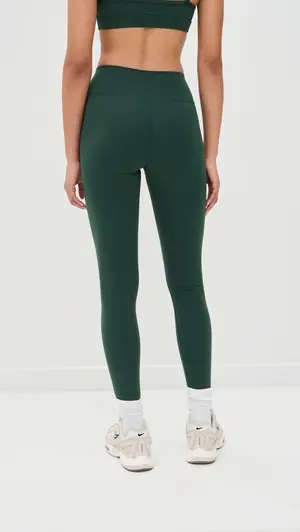 SPORTY & RICH Serif Logo Leggings