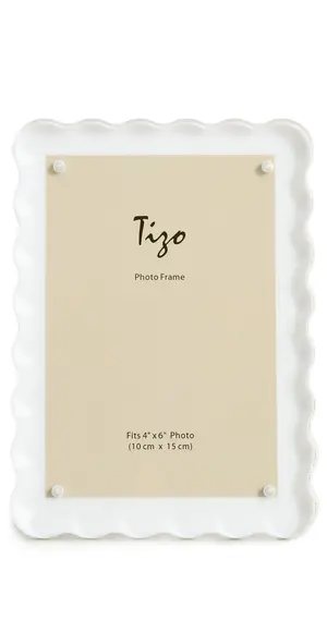 TIZO DESIGN Lucite Frame With Scalloped Design - White