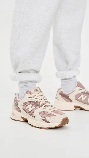 NEW BALANCE 530 Sneakers - Beige/brown