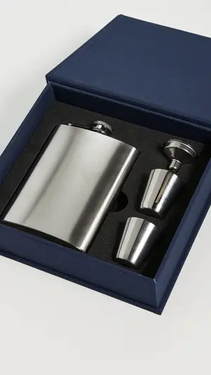 PRINTWORKS The Essentials Hip Flask Set