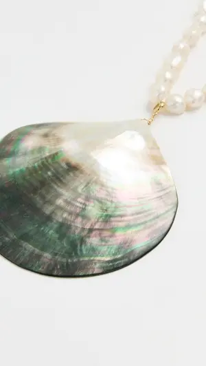 MAYAMAR Large Shell Pendant Necklace
