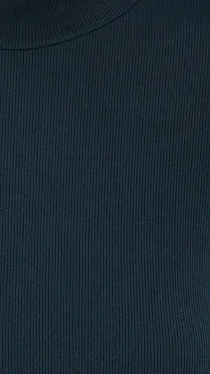 JAMIE HALLER The Mock Neck Tee - Navy