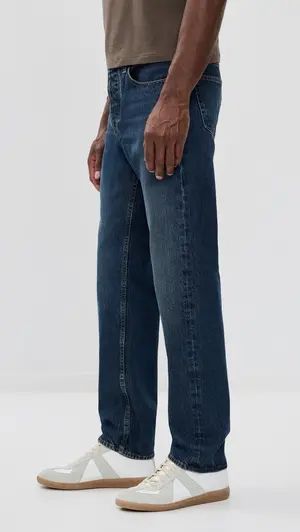 FRAME The Straight Jeans
