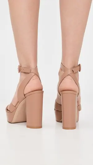GIANVITO ROSSI Sabrina Nappa Heels - Praline