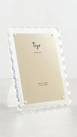 TIZO DESIGN Lucite Frame With Scalloped Design